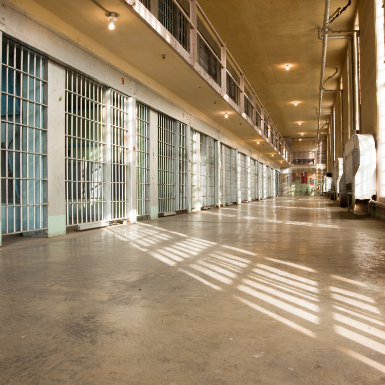 State Supreme Court Sets Execution Dates for 4 Inmates - Articles